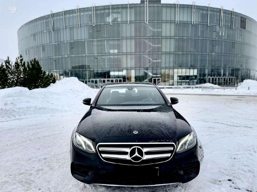 Melns Mercedes-Benz e-200 2019 Šauļi, ar dzinēja tilpumu 1.95 L un nobraukumu 236 tūkst. km par 17700 €, foto 5 vietnē AUTOMOTO.COM.LV