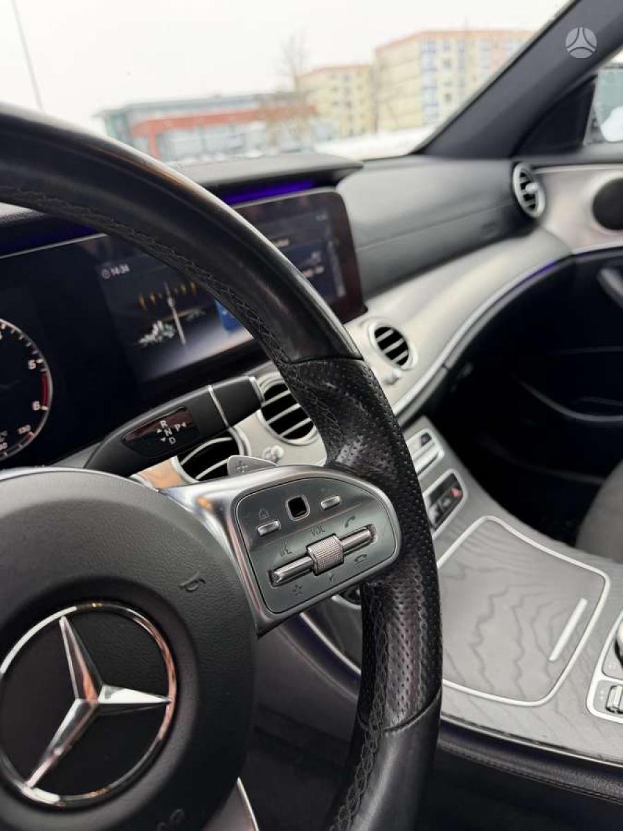 Melns Mercedes-Benz e-200 2019 Šauļi, ar dzinēja tilpumu 1.95 L un nobraukumu 236 tūkst. km par 17700 €, foto 21 vietnē AUTOMOTO.COM.LV