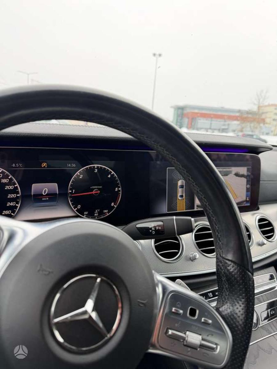 Melns Mercedes-Benz e-200 2019 Šauļi, ar dzinēja tilpumu 1.95 L un nobraukumu 236 tūkst. km par 17700 €, foto 38 vietnē AUTOMOTO.COM.LV