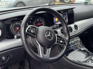 Black Mercedes-Benz e-200 2019 in Vilnius, with an engine capacity of 2.00 L and mileage of 176 thousand km for 16950 €, photo 11 on AUTOMOTO.COM.LV