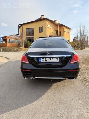 Black Mercedes-Benz e-200 2019 in Riga, with an engine capacity of 2.00 L and mileage of 72 thousand km for 28500 €, photo 7 on AUTOMOTO.COM.LV