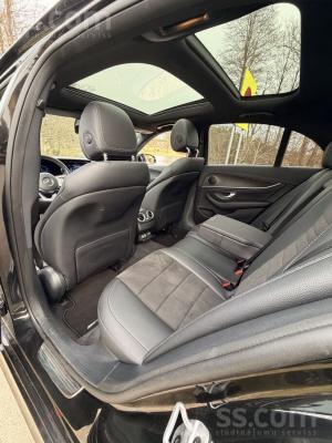 Black Mercedes-Benz e-200 2019 in Riga, with an engine capacity of 2.00 L and mileage of 72 thousand km for 28500 €, photo 15 on AUTOMOTO.COM.LV
