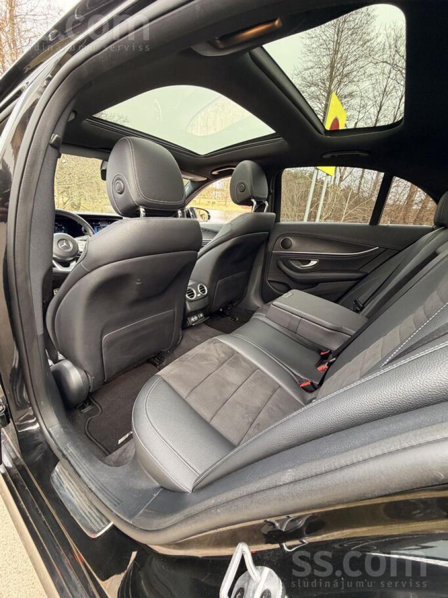 Black Mercedes-Benz e-200 2019 in Riga, with an engine capacity of 2.00 L and mileage of 72 thousand km for 28500 €, photo 15 on AUTOMOTO.COM.LV