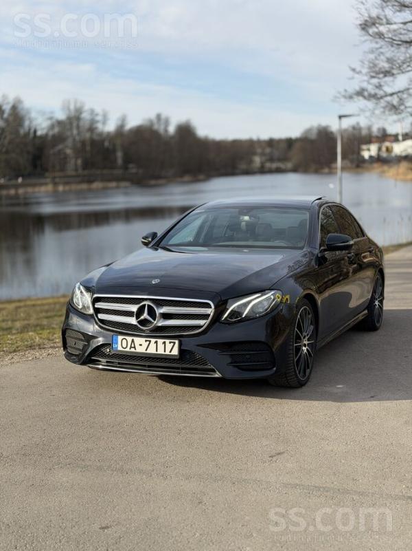 Black Mercedes-Benz e-200 2019 in Riga, with an engine capacity of 2.00 L and mileage of 72 thousand km for 28500 €, photo 1 on AUTOMOTO.COM.LV