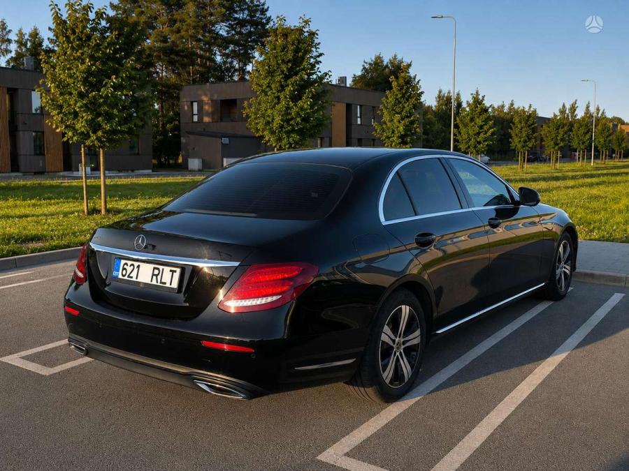 Черный Мерседес E 200 2019 в Таллин, объемом двигателя 1.95 л и пробегом 330 тыс. км за 17900 €, фото 4 на AUTOMOTO.COM.LV