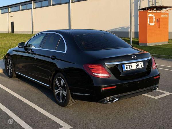 Melns Mercedes-Benz e-200 2019 Tallina, ar dzinēja tilpumu 1.95 L un nobraukumu 330 tūkst. km par 17900 €, foto 4 vietnē AUTOMOTO.COM.LV