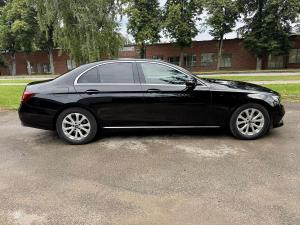 Черный Мерседес E 200 2019 в Бирштонас, объемом двигателя 1.95 л и пробегом 400 тыс. км за 13600 €, фото 5 на AUTOMOTO.COM.LV