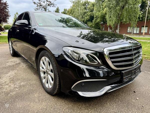 Черный Мерседес E 200 2019 в Бирштонас, объемом двигателя 1.95 л и пробегом 400 тыс. км за 13600 €, фото 8 на AUTOMOTO.COM.LV