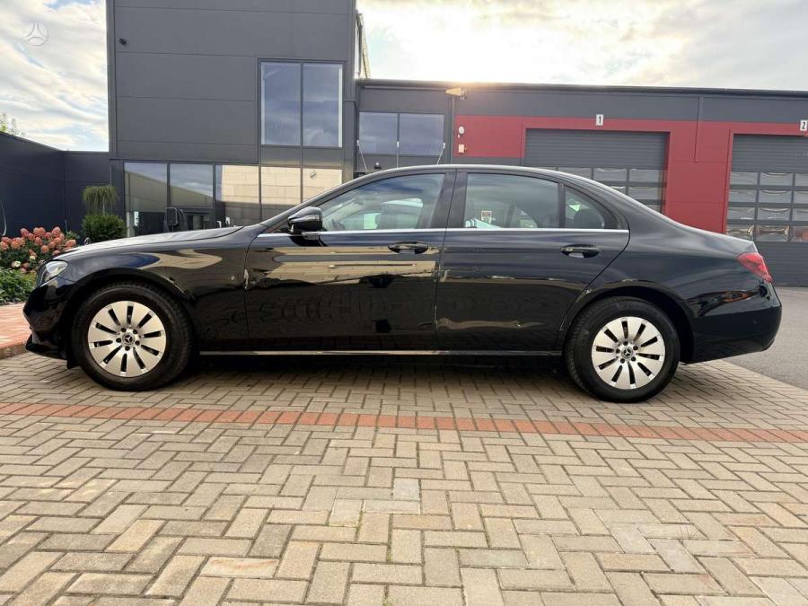 Melns Mercedes-Benz e-200 2019 Kauņa, ar dzinēja tilpumu 1.60 L un nobraukumu 380 tūkst. km par 9500 €, foto 3 vietnē AUTOMOTO.COM.LV