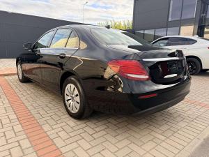 Melns Mercedes-Benz e-200 2019 Kauņa, ar dzinēja tilpumu 1.60 L un nobraukumu 380 tūkst. km par 9500 €, foto 4 vietnē AUTOMOTO.COM.LV