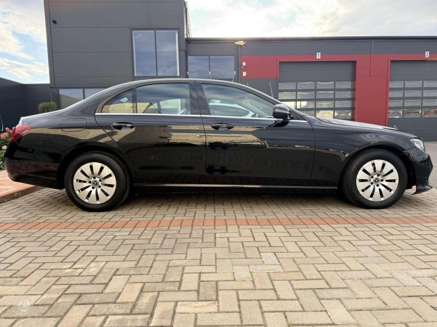 Melns Mercedes-Benz e-200 2019 Kauņa, ar dzinēja tilpumu 1.60 L un nobraukumu 380 tūkst. km par 9500 €, foto 7 vietnē AUTOMOTO.COM.LV