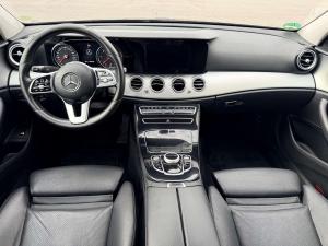 Melns Mercedes-Benz e-200 2019 Kauņa, ar dzinēja tilpumu 1.60 L un nobraukumu 380 tūkst. km par 9500 €, foto 14 vietnē AUTOMOTO.COM.LV