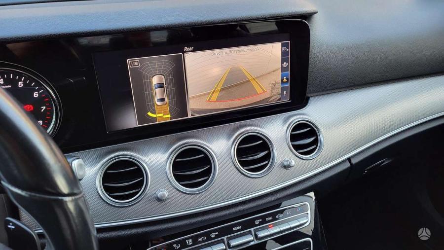 Черный Мерседес E 200 2019 в Мариямполе, объемом двигателя 1.99 л и пробегом 77 тыс. км за 22300 €, фото 25 на AUTOMOTO.COM.LV