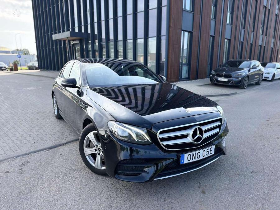Black Mercedes-Benz e-200 2019 in Kaunas, with an engine capacity of 1.95 L and mileage of 380 thousand km for 15700 €, photo 1 on AUTOMOTO.COM.LV