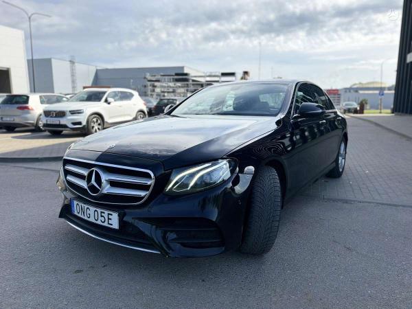 Black Mercedes-Benz e-200 2019 in Kaunas, with an engine capacity of 1.95 L and mileage of 380 thousand km for 15700 €, photo 3 on AUTOMOTO.COM.LV