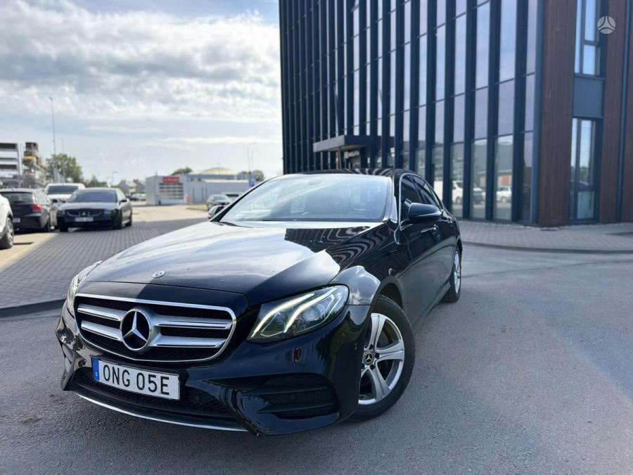 Black Mercedes-Benz e-200 2019 in Kaunas, with an engine capacity of 1.95 L and mileage of 380 thousand km for 15700 €, photo 9 on AUTOMOTO.COM.LV