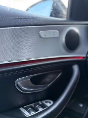 Black Mercedes-Benz e-200 2019 in Kaunas, with an engine capacity of 1.95 L and mileage of 380 thousand km for 15700 €, photo 22 on AUTOMOTO.COM.LV