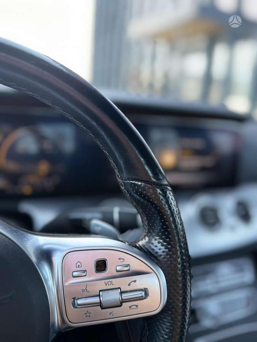 Black Mercedes-Benz e-200 2019 in Kaunas, with an engine capacity of 1.95 L and mileage of 380 thousand km for 15700 €, photo 23 on AUTOMOTO.COM.LV