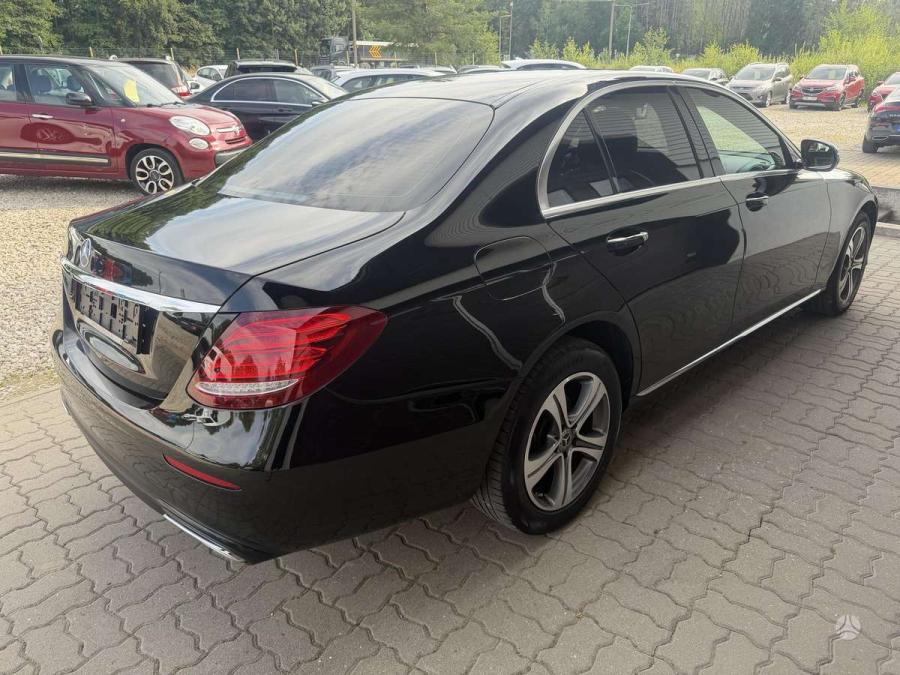Black Mercedes-Benz e-200 2019 in Voru, with an engine capacity of 1.95 L and mileage of 327 thousand km for 13900 €, photo 3 on AUTOMOTO.COM.LV