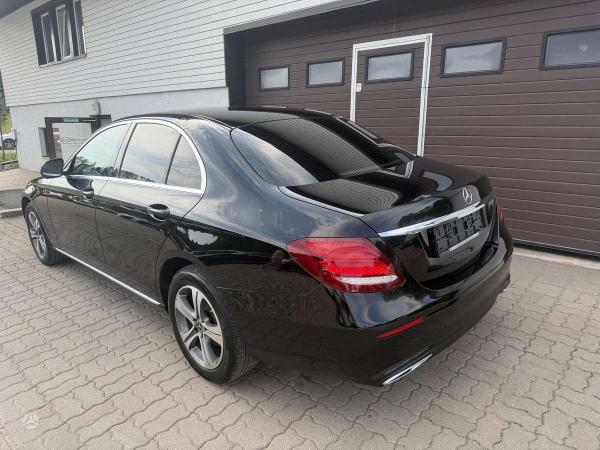 Black Mercedes-Benz e-200 2019 in Voru, with an engine capacity of 1.95 L and mileage of 327 thousand km for 13900 €, photo 5 on AUTOMOTO.COM.LV