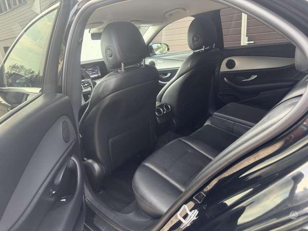 Black Mercedes-Benz e-200 2019 in Voru, with an engine capacity of 1.95 L and mileage of 327 thousand km for 13900 €, photo 8 on AUTOMOTO.COM.LV