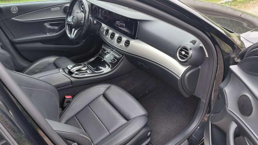 Melns Mercedes-Benz e-200 2019 Birštonas, ar dzinēja tilpumu 1.95 L un nobraukumu 400 tūkst. km par 12999 €, foto 8 vietnē AUTOMOTO.COM.LV