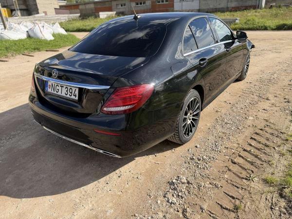 Melns Mercedes-Benz e-200 2019 Kauņa, ar dzinēja tilpumu 1.60 L un nobraukumu 234 tūkst. km par 8800 €, foto 5 vietnē AUTOMOTO.COM.LV