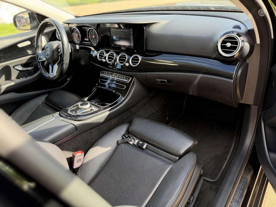 Melns Mercedes-Benz e-200 2019 Kauņa, ar dzinēja tilpumu 1.60 L un nobraukumu 234 tūkst. km par 8800 €, foto 12 vietnē AUTOMOTO.COM.LV