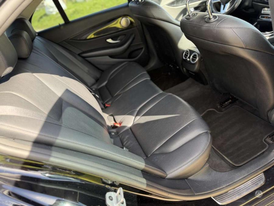 Melns Mercedes-Benz e-200 2019 Kauņa, ar dzinēja tilpumu 1.60 L un nobraukumu 234 tūkst. km par 8800 €, foto 15 vietnē AUTOMOTO.COM.LV