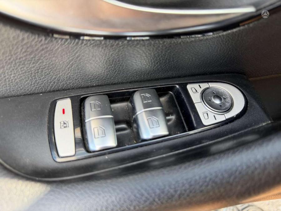 Melns Mercedes-Benz e-200 2019 Kauņa, ar dzinēja tilpumu 1.60 L un nobraukumu 234 tūkst. km par 8800 €, foto 28 vietnē AUTOMOTO.COM.LV