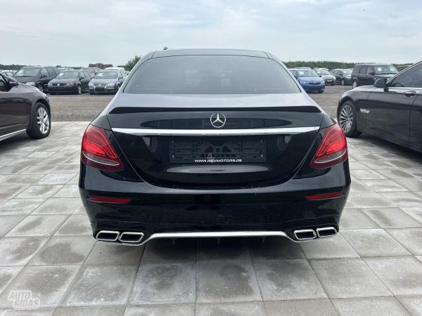 Melns Mercedes-Benz e-200 2020 Giraitė, ar dzinēja tilpumu 1.60 L un nobraukumu 220 tūkst. km par 13450 €, foto 5 vietnē AUTOMOTO.COM.LV