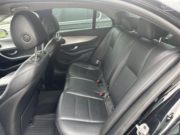 Melns Mercedes-Benz e-200 2020 Giraitė, ar dzinēja tilpumu 1.60 L un nobraukumu 220 tūkst. km par 13450 €, foto 9 vietnē AUTOMOTO.COM.LV