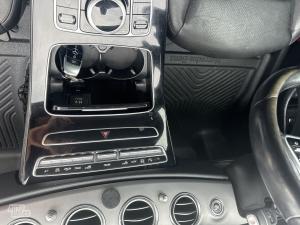 Melns Mercedes-Benz e-200 2020 Giraitė, ar dzinēja tilpumu 1.60 L un nobraukumu 220 tūkst. km par 13450 €, foto 15 vietnē AUTOMOTO.COM.LV