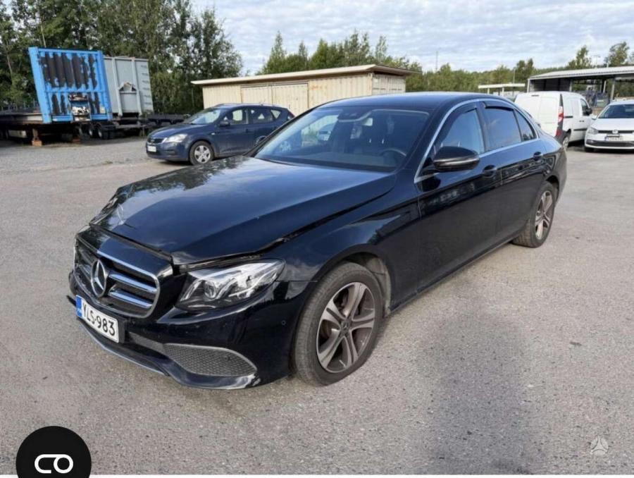 Черный Мерседес E 200 2020 в Кельме, объемом двигателя 1.60 л и пробегом 300 тыс. км за 9999 €, фото 10 на AUTOMOTO.COM.LV