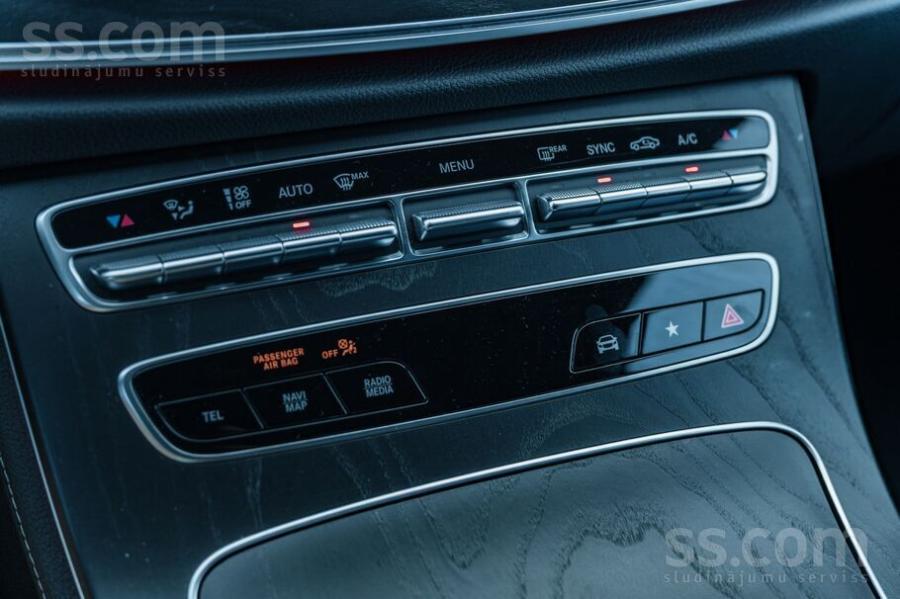 Черный Мерседес E 200 2023 в Рига, объемом двигателя 2.00 л и пробегом 88 тыс. км за 41000 €, фото 16 на AUTOMOTO.COM.LV