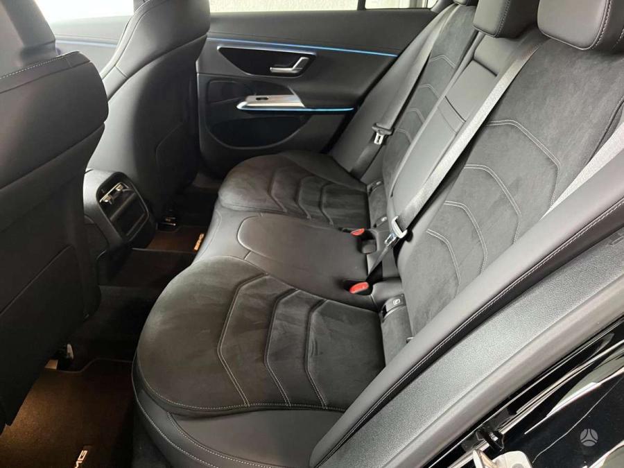 Black Mercedes-Benz e-200 2025 in Kaunas, with an engine capacity of 2.00 L and mileage of 9 thousand km for 52900 €, photo 19 on AUTOMOTO.COM.LV
