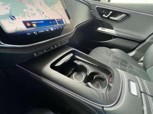 Black Mercedes-Benz e-200 2025 in Kaunas, with an engine capacity of 2.00 L and mileage of 9 thousand km for 52900 €, photo 22 on AUTOMOTO.COM.LV
