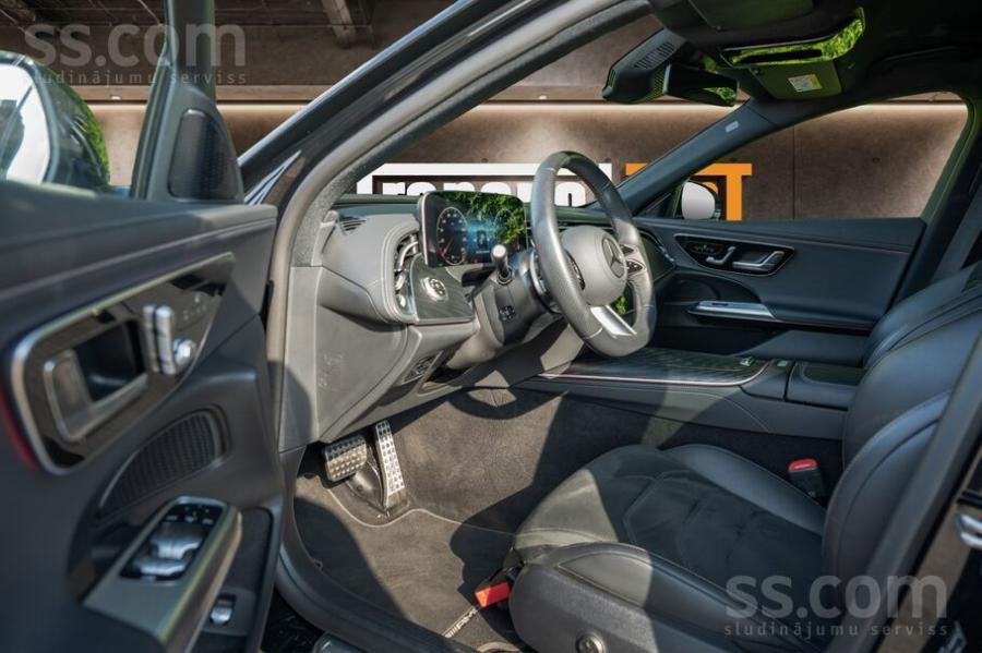 Black Mercedes-Benz e-200 2025 in Riga, with an engine capacity of 2.00 L and mileage of 21 thousand km for 59000 €, photo 11 on AUTOMOTO.COM.LV
