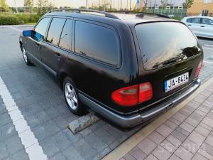 Черный Мерседес E 200 1998 в Елгава, объемом двигателя 2.00 л и пробегом 318 тыс. км за 950 €, фото 8 на AUTOMOTO.COM.LV