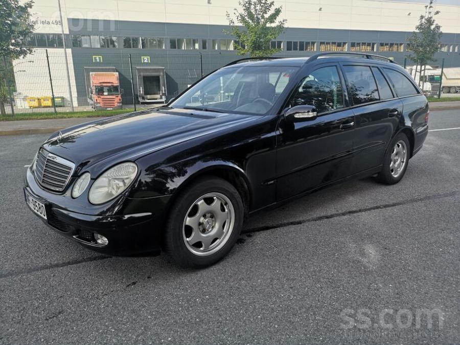 Черный Мерседес E 200 2003 в Рига, объемом двигателя 2.00 л и пробегом 0 тыс. км за 2490 €, фото 3 на AUTOMOTO.COM.LV