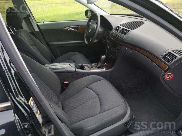 Black Mercedes-Benz e-200 2003 in Riga, with an engine capacity of 2.00 L and mileage of 0 thousand km for 2490 €, photo 8 on AUTOMOTO.COM.LV
