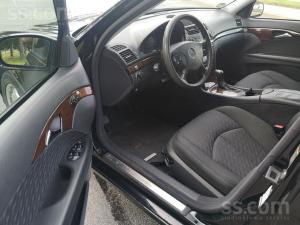 Черный Мерседес E 200 2003 в Рига, объемом двигателя 2.00 л и пробегом 0 тыс. км за 2490 €, фото 10 на AUTOMOTO.COM.LV