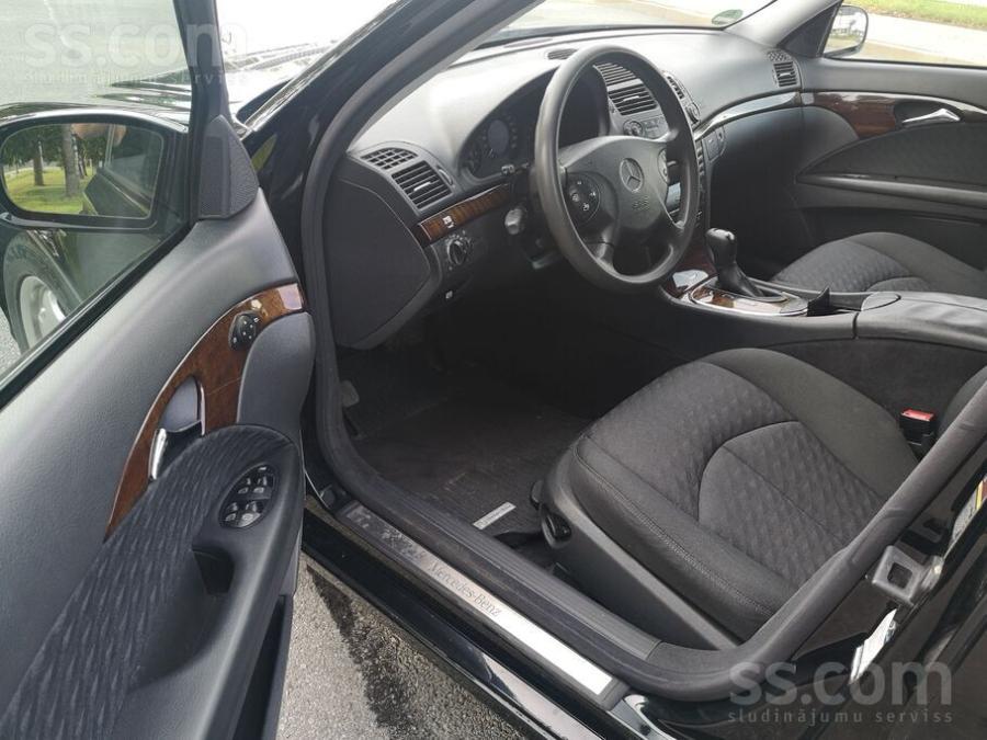 Черный Мерседес E 200 2003 в Рига, объемом двигателя 2.00 л и пробегом 0 тыс. км за 2490 €, фото 10 на AUTOMOTO.COM.LV