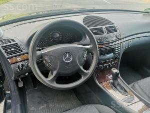 Черный Мерседес E 200 2003 в Рига, объемом двигателя 2.00 л и пробегом 0 тыс. км за 2490 €, фото 12 на AUTOMOTO.COM.LV