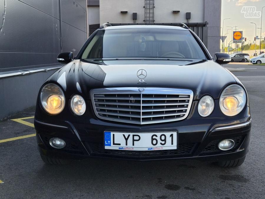 Черный Мерседес E 200 2008 в Каунас, объемом двигателя 2.20 л и пробегом 314 тыс. км за 4499 €, фото 4 на AUTOMOTO.COM.LV