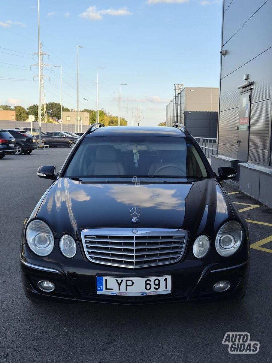 Черный Мерседес E 200 2008 в Каунас, объемом двигателя 2.20 л и пробегом 314 тыс. км за 4499 €, фото 8 на AUTOMOTO.COM.LV