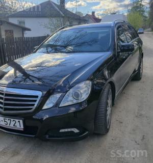 Melns Mercedes-Benz e-200 2009 Jēkabpils, ar dzinēja tilpumu 2.20 L un nobraukumu 334 tūkst. km par 6200 €, foto 3 vietnē AUTOMOTO.COM.LV