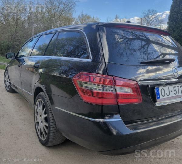 Melns Mercedes-Benz e-200 2009 Jēkabpils, ar dzinēja tilpumu 2.20 L un nobraukumu 334 tūkst. km par 6200 €, foto 4 vietnē AUTOMOTO.COM.LV