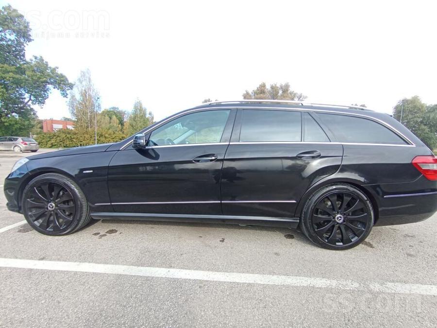 Черный Мерседес E 200 2009 в Екабпилс, объемом двигателя 2.20 л и пробегом 306 тыс. км за 5500 €, фото 25 на AUTOMOTO.COM.LV