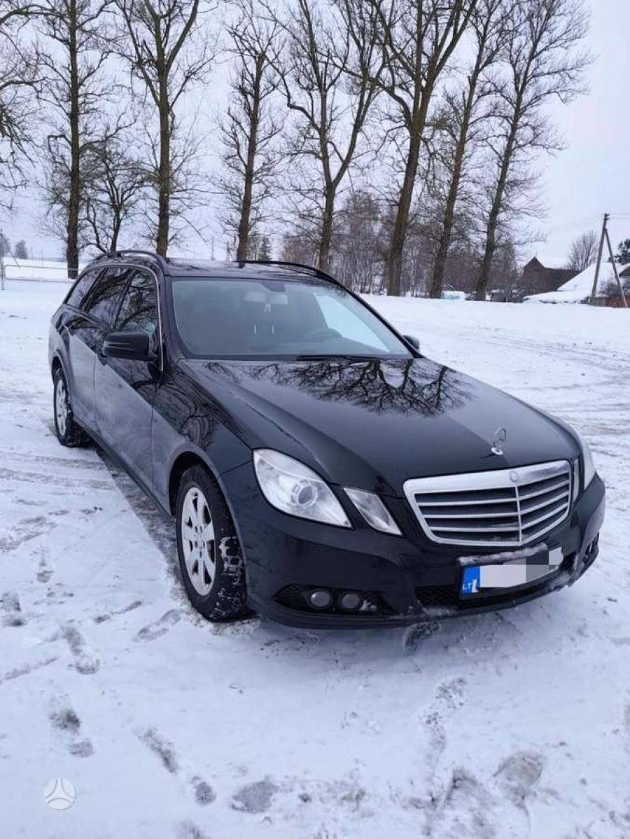 Melns Mercedes-Benz e-200 2010 Panevēža, ar dzinēja tilpumu 2.14 L un nobraukumu 396 tūkst. km par 5000 €, foto 2 vietnē AUTOMOTO.COM.LV
